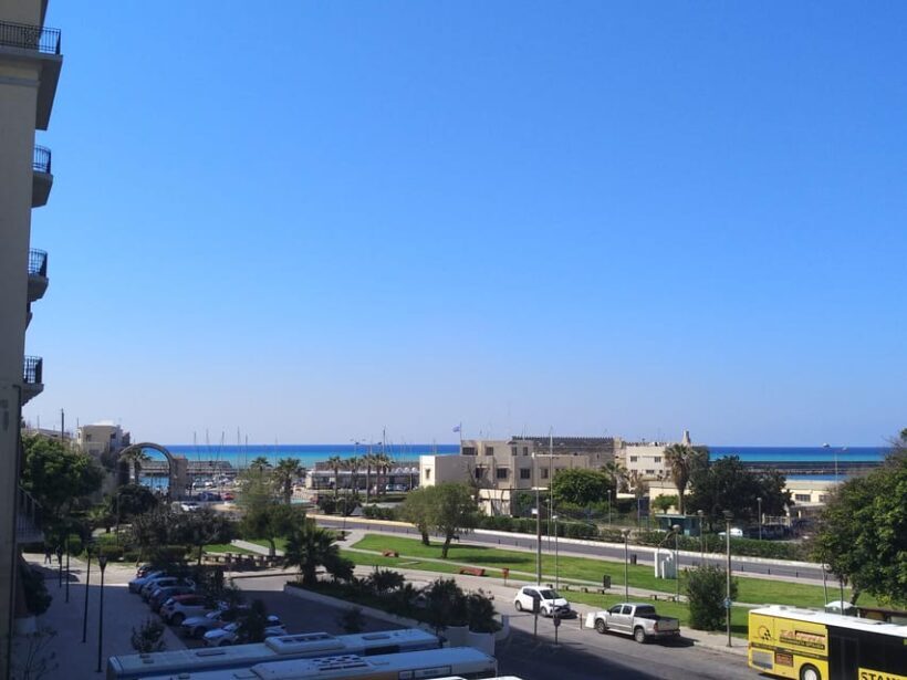 Heraklion: Sightseeing Tour with Greek Meze - Discovering Heraklion’s Landmarks