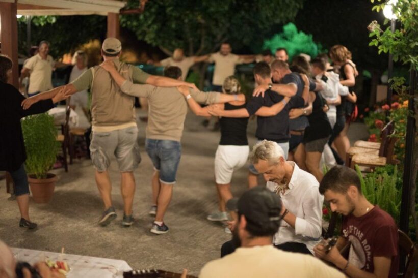 Heraklion: Sunset Safari with Dinner & Prosecco - Nightfall and Scenic Return