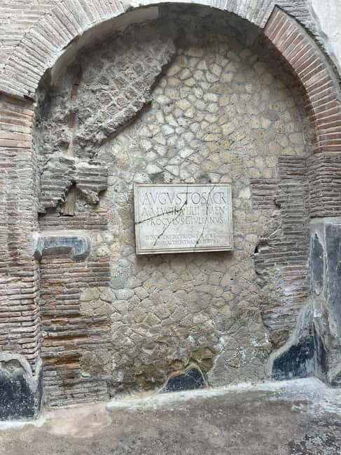 HERCULANEUM AND VESUVIUS: PRESTIGE TOUR FROM NAPLES - Who Should Consider This Tour?