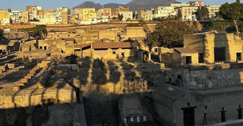 Herculaneum - Small Group Tour (admission included) - Key Points
