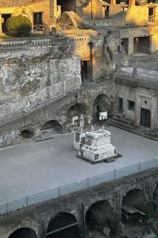 Herculaneum - Small Group Tour (admission included) - What Makes This Tour Stand Out?