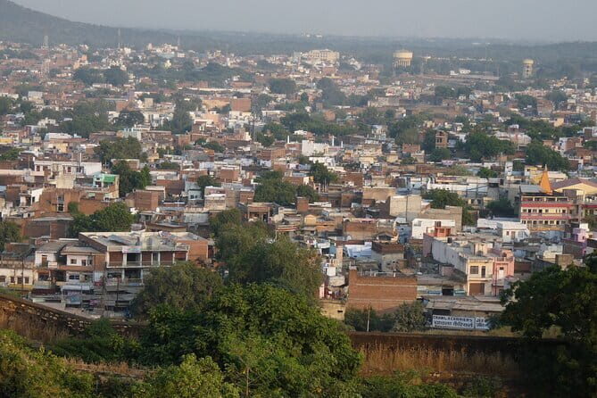 Heritage & Cultural Walk of Jhansi (2 Hours Guided Walking Tour) - Exploring Jhansi: A Heritage & Cultural Walk