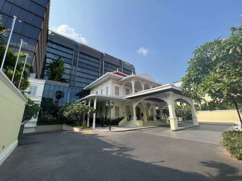 Heritage tour of Phnom Penh in electric bus - Why This Tour Is Worth Considering