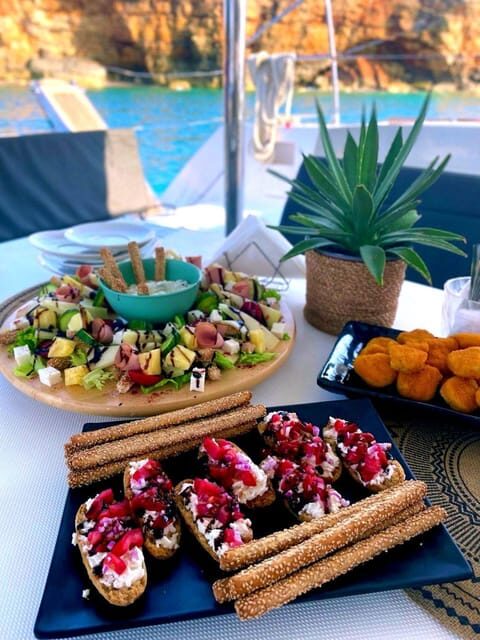 Hersonissos: Sunset Catamaran Cruise with Snacks and Drinks - FAQ