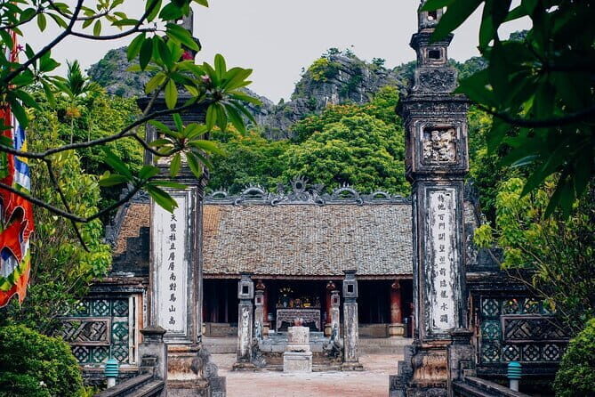 Hidden Gems Ninh Binh Luxury Tour: Tam Coc, Hoa Lu, Local Family - FAQ