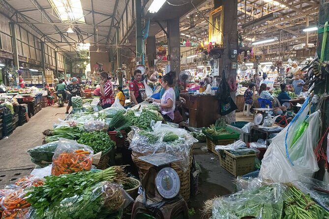 Hidden Gems of Bangkok Walking Tour (Private) - Passing Political Landmarks and Markets