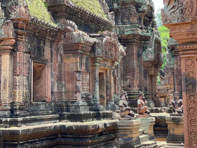 Hidden Gems of Cambodia: Kbal Spean and Banteay Srei Temple - Visiting Kbal Spean: A Hidden Natural Wonder