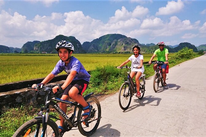 Hidden Ninh Binh Luxury Full Day Group Tour (Tam Coc - Hoa Lu) - What Travelers Are Saying