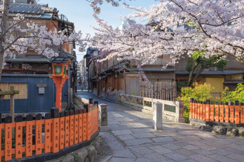 Higashiyama | Kyoto: Sakura Season Private Rickshaw Tour - Highlights of the Higashiyama Rickshaw Tour