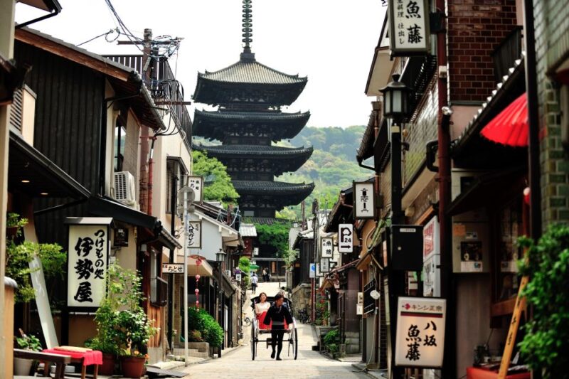 Higashiyama | Kyoto: Sakura Season Private Rickshaw Tour - Exploring the Charming Geisha District