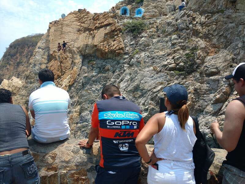 *High Cliff Diver Show & Round Trip Transportation - An In-Depth Look at the Tour Experience
