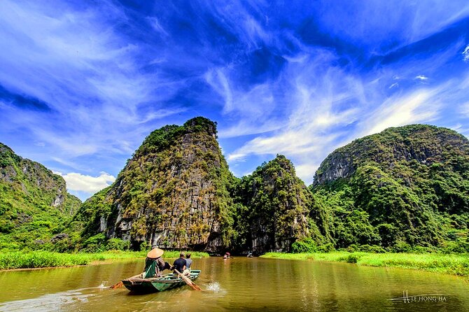 Highlight Ninh Binh Full Day Tour Tam Coc Boat, Mua Cave, Hoa Lu - FAQ