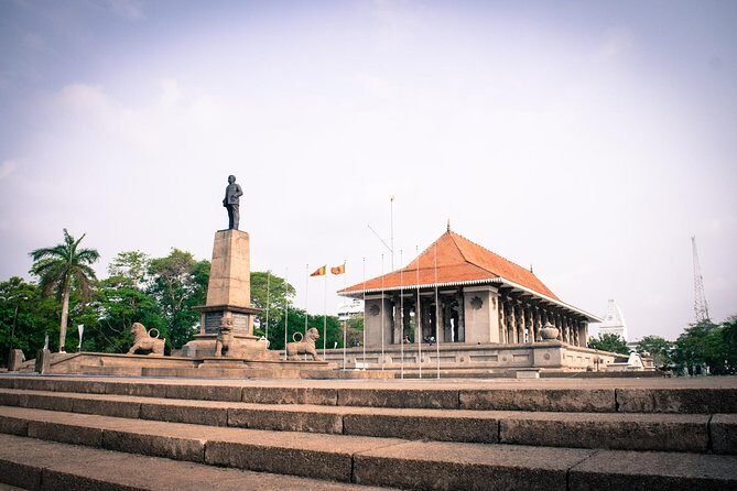 Highlights Colombo Day Tour With Afternoon HIGH TEA In Galle Face Hotel - Practical Details and What You Need to Know