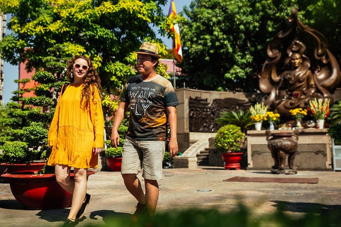 Highlights & Hidden Gems With Locals: Best of Ho Chi Minh City Private Tour - The Experience in Detail