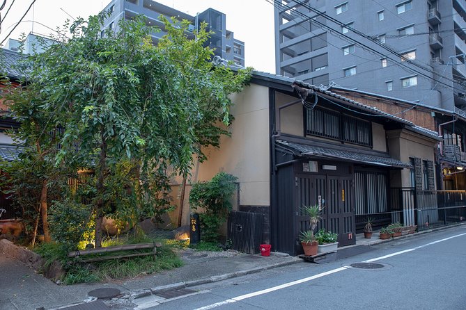 Highlights & Hidden Gems With Locals: Best of Kyoto Private Tour - Discovering Hidden Gems