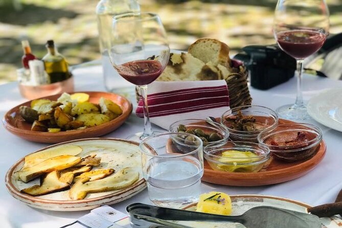 Highlights of Albania - The Charm of Berat: The Town of a Thousand Steps