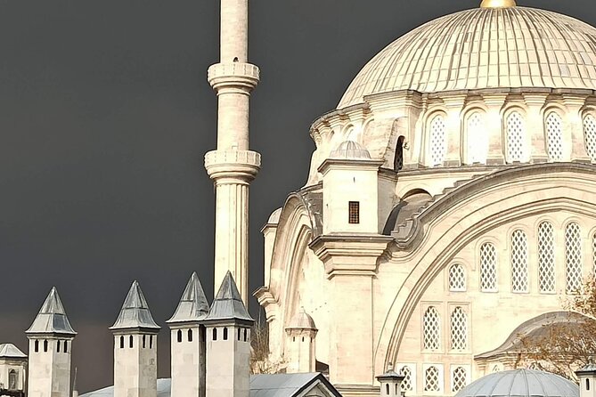 Highlights of İStanbuls Old Town With Private Guiding Service - Visit the Blue Mosque