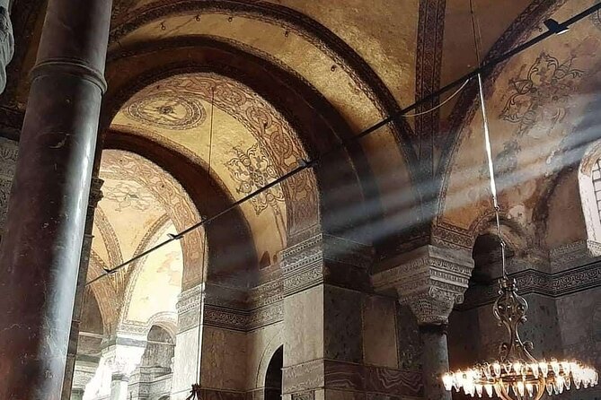 Highlights of İStanbuls Old Town With Private Guiding Service - Discover the Hippodrome