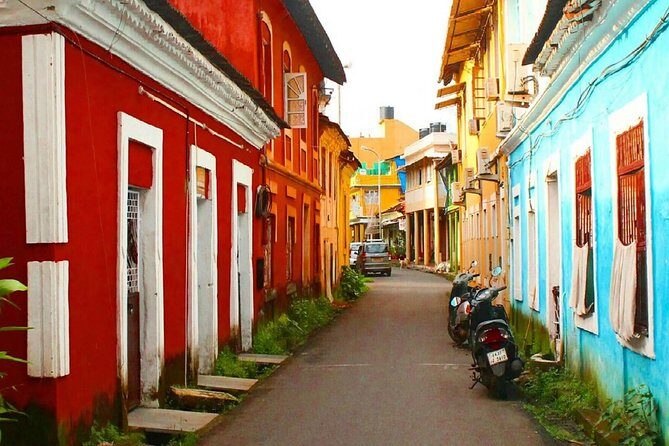 Highlights of Panjim Neighbourhood(3 Hours Guided Walk, Food&Drink Tasting Tour) - The Food & Drink Experience: Tasting the Flavors of Goa