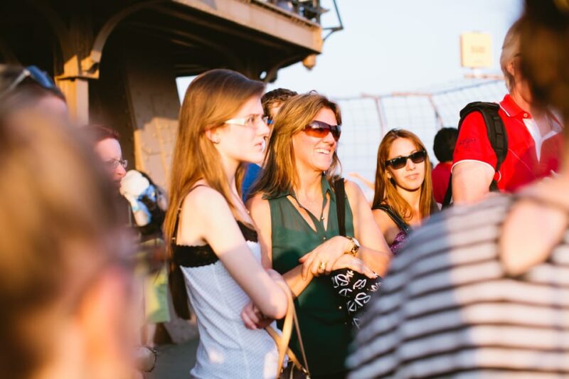 Highlights of Paris Bike Tour in English or Dutch - Who Will Love This Tour?