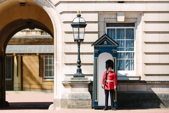 Highlights of Royal London Bike Tour including Hyde Park - The Sum Up