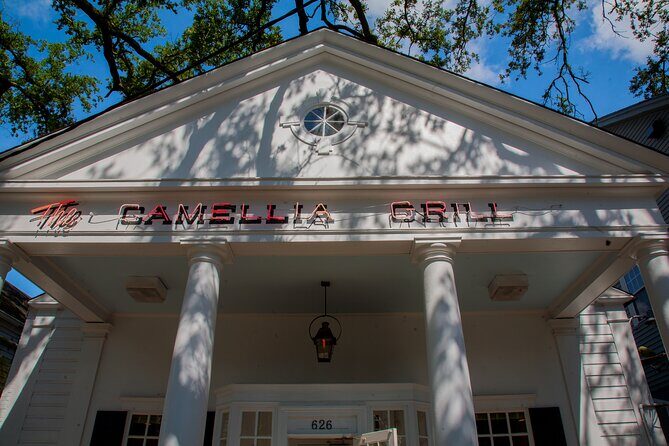 Highlights of the New Orleans Carrollton Neighborhood - An Overview of the Tour Experience