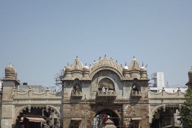 Highlights of Vadodara (Guided Half Day City Sightseeing Tour by Car) - The Sum Up