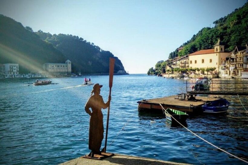 Hike from San Sebastian to San Pedro across St James Way - An Introduction to the Experience
