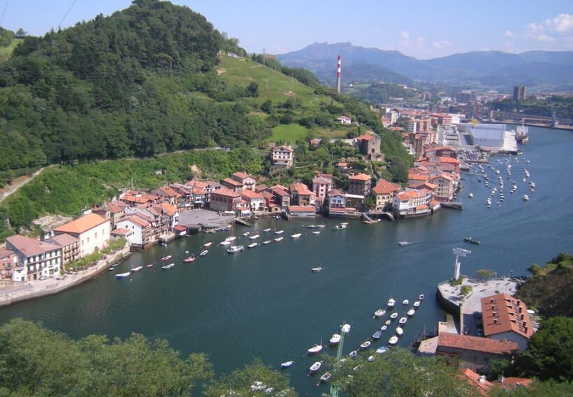 Hike from San Sebastian to San Pedro across St James Way - What the Price Gets You
