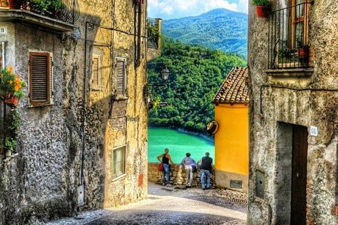 Hike Lake Castle and Good Food! - Exploring the Turano Valley