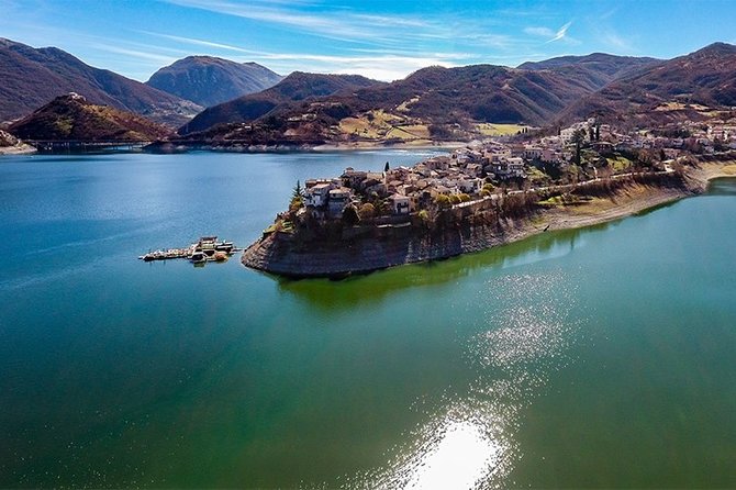 Hike Lake Castle and Good Food! - Hiking to Waterfalls and the Medieval Village