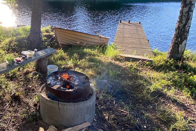 Hike with Wild Forage Surviving Tips and Local Lunch at the Lake - FAQ