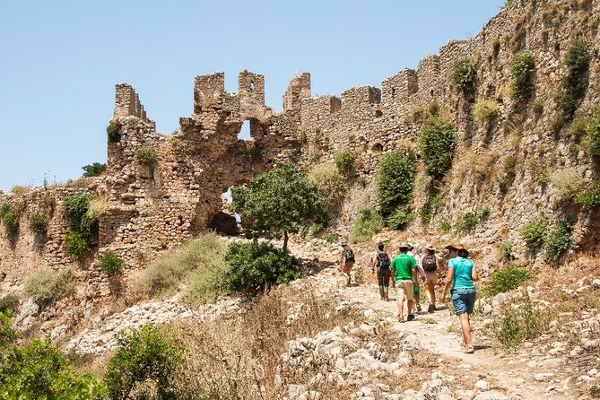 Hiking around Navarino Bay - Practical tips for travelers