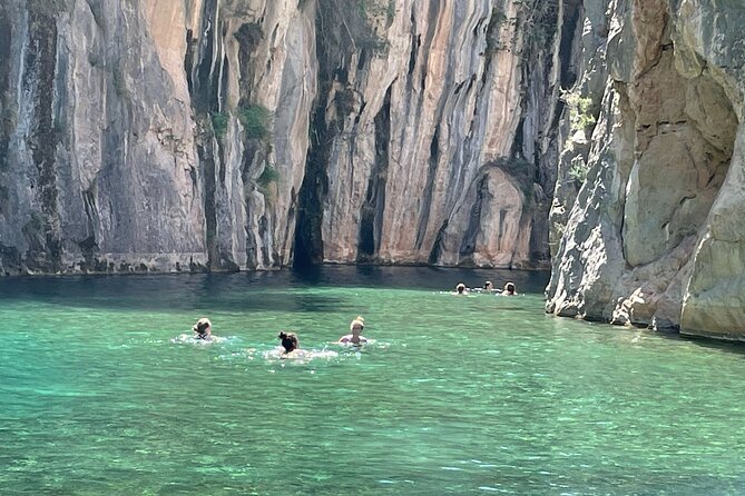 Hiking in Montanejos and swim in Thermal Springs - OFFICIAL GUIDE - Who Will Love This Tour?