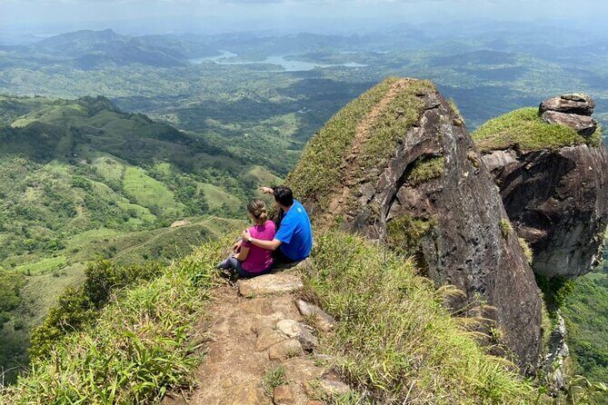 Hiking to the Peak of the Pava - The Value of the Tour