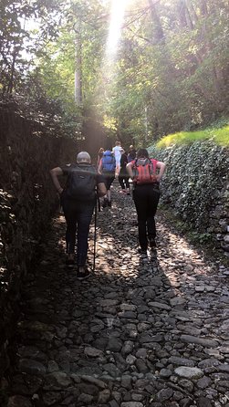 HIKING TOUR: VARENNA, Castle of VEZIO, Villa MONASTERO, FIUMELATTE - Group Size and Meeting Point