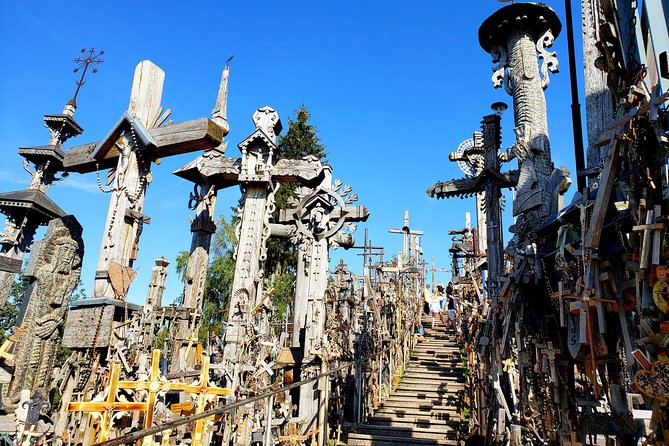 Hill of Crosses / 2 Countries in 1 Day - Navigating the Logistics of the Private Tour