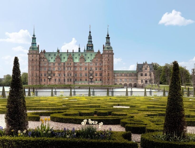 Hillerød: Frederiksborg Castle Entry Ticket - Exploring Frederiksborg Castle: Beyond the Facade