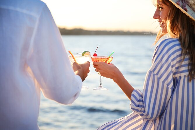 Hilton Head Sunset Dinner Cruise - What the Hilton Head Sunset Dinner Cruise Offers
