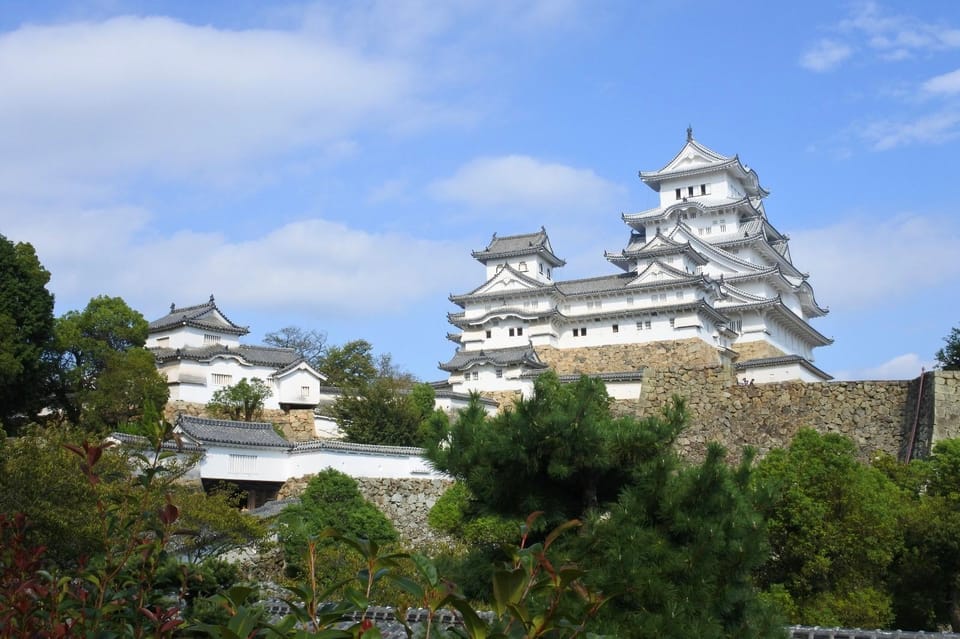 Himeji: Express Guided Tour of Himeji Castle in 90 Minutes - Itinerary Details