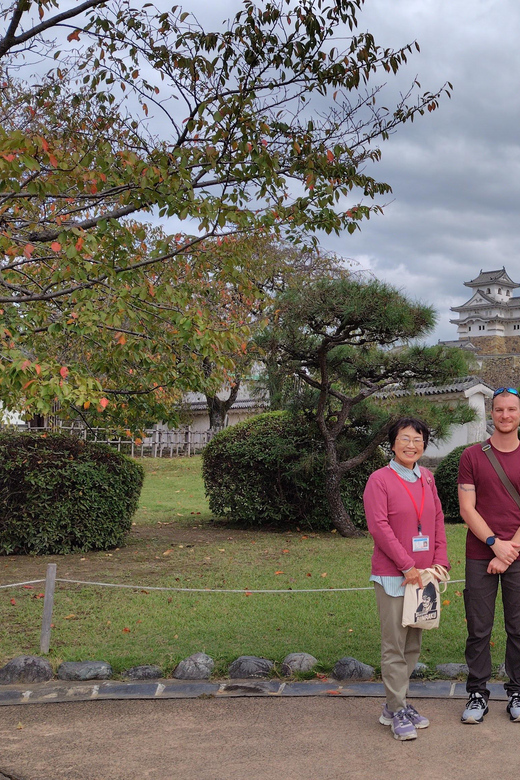 Himeji: Express Guided Tour of Himeji Castle in 90 Minutes - Tour Guide Expertise