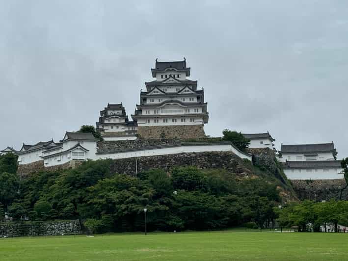 Himeji: Guided Tour of Himeji Castle & Cozy Engyoji Temple - Tour Highlights: Himeji Castle