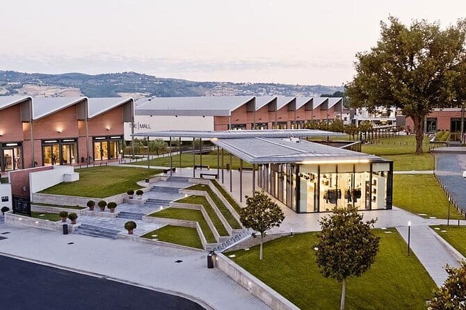 Hire a driver for The Mall Outlet - Limousine Service Florence - Practical Details and Considerations