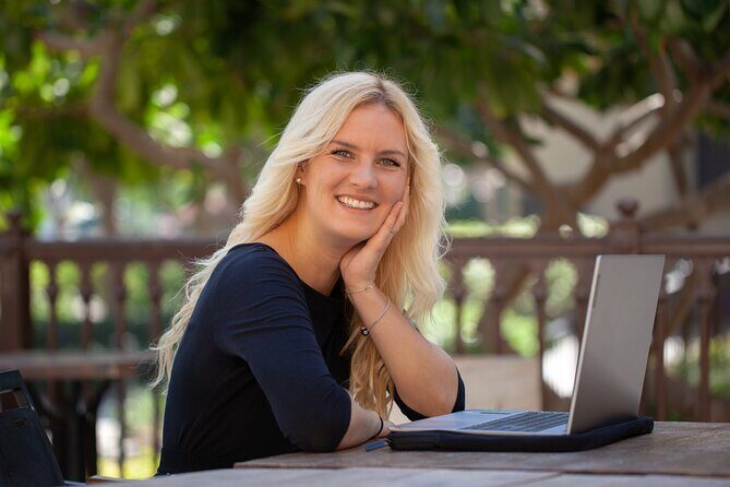 Hire Photographer, Professional Photo Shoot - Toronto - Frequently Asked Questions