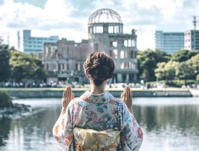 Hiroshima: Experience Japanese kimono by renting it - Key Points