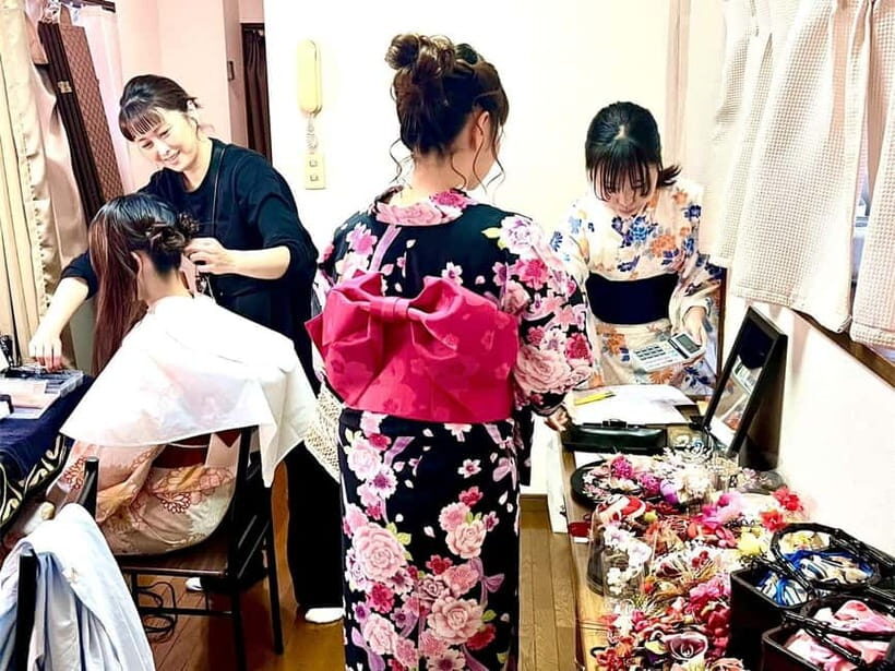 Hiroshima: Experience Japanese kimono by renting it - Walking Through Hiroshima’s Center