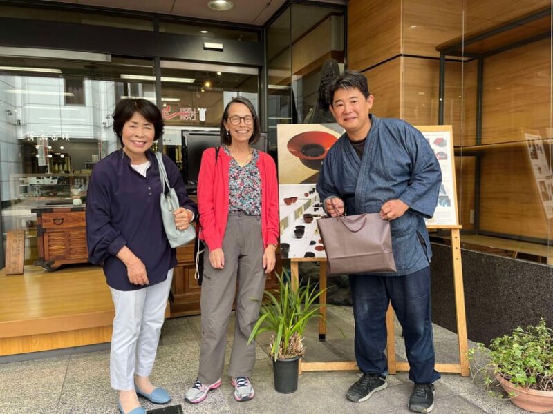 Hiroshima Lacquer Studio Tour & Workshop With a Gift - Accessibility and Language Support