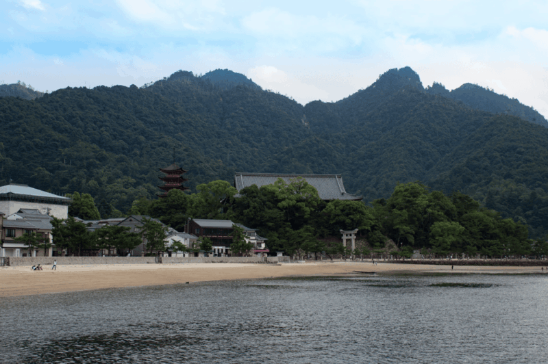 Hiroshima & Miyajima Tour With English/Spanish Speaker Guide - Meeting Point & Schedule