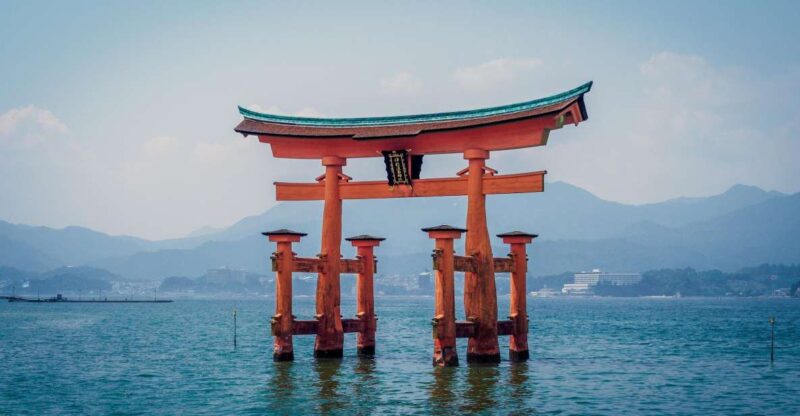 Hiroshima: Peace Memorial, Itsukushima and Miyajima Tour - Itinerary Highlights
