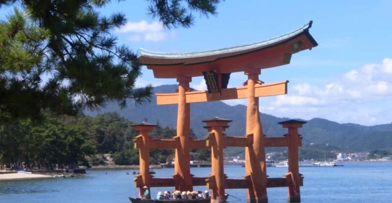 Hiroshima Private Day Tour - Exploring Itsukushima Shrine